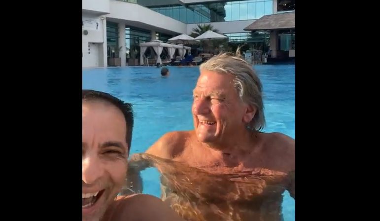 Florin Piersic, în mare formă la 85 de ani. L-a învins pe Dan Negru la ...